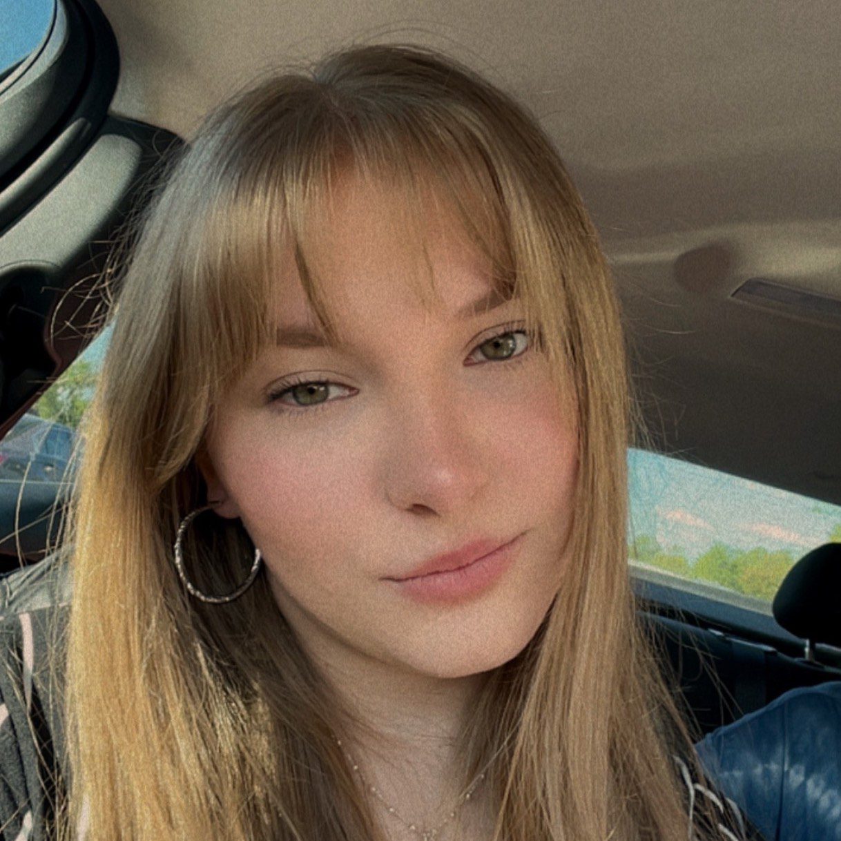 Molly White - Department of Biological Sciences